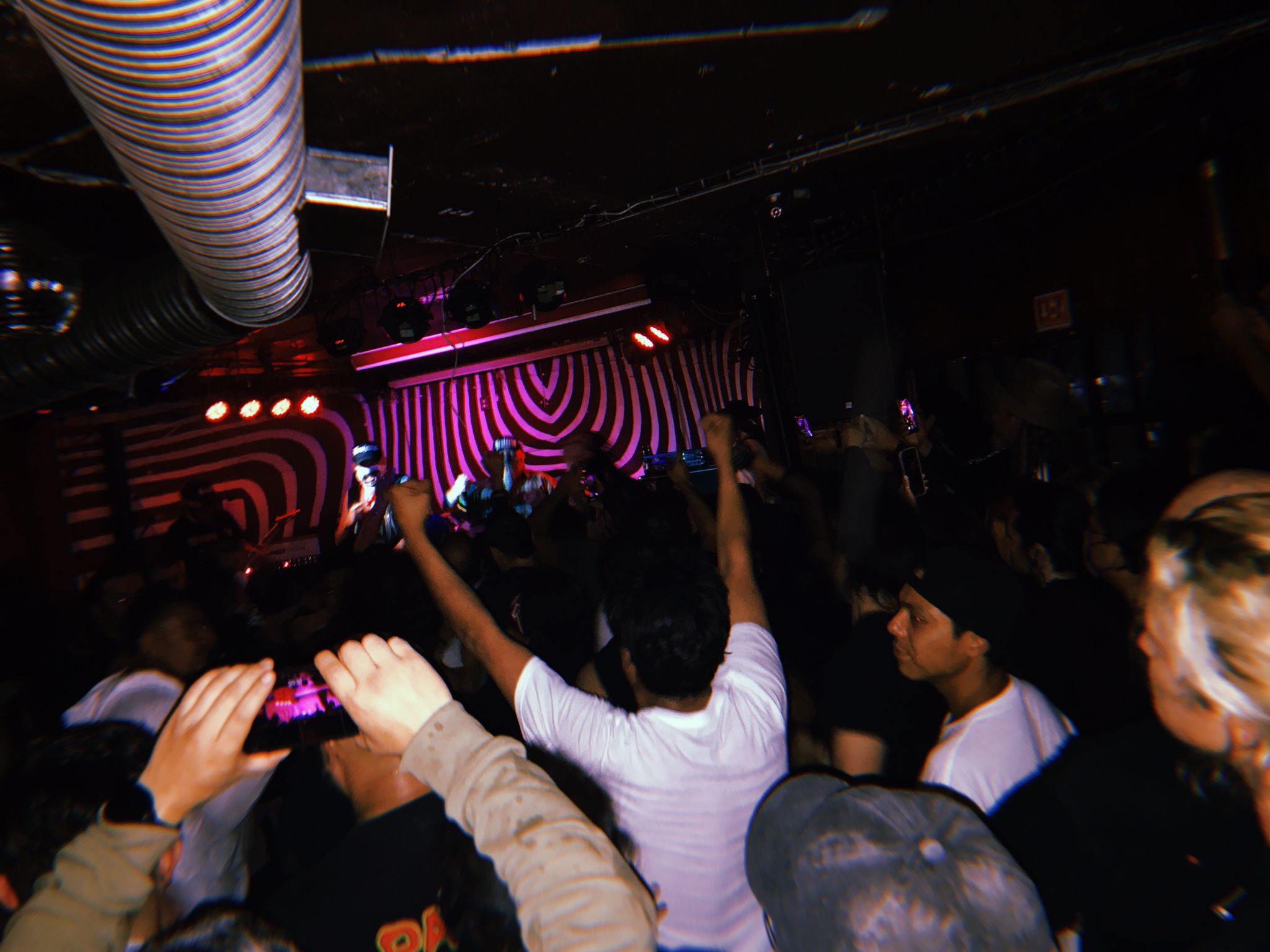 Brujería: estar en su concierto es cómo estar en una licuadora con ...