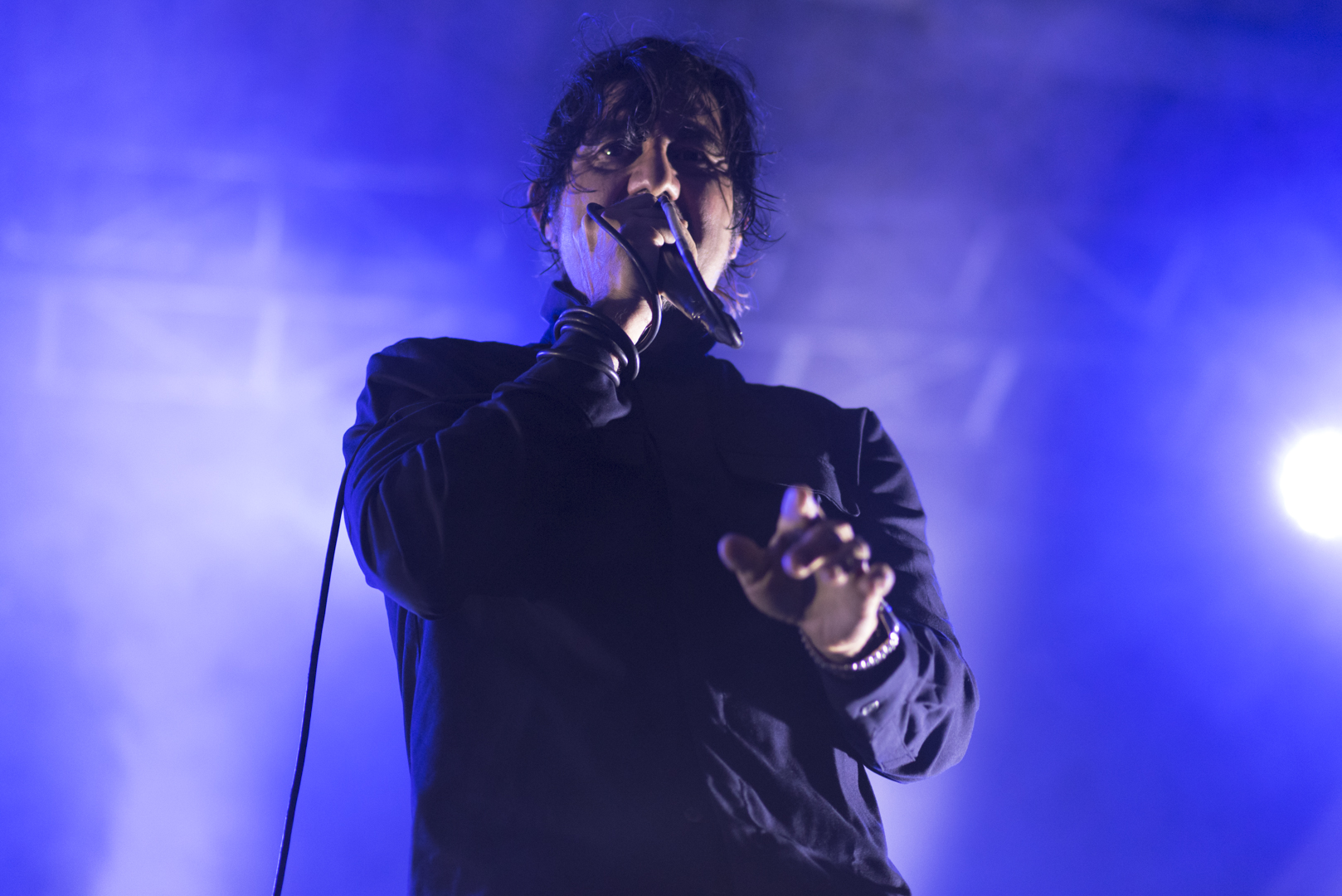 Crosses debuta en la Ciudad de México con una presentación sublime