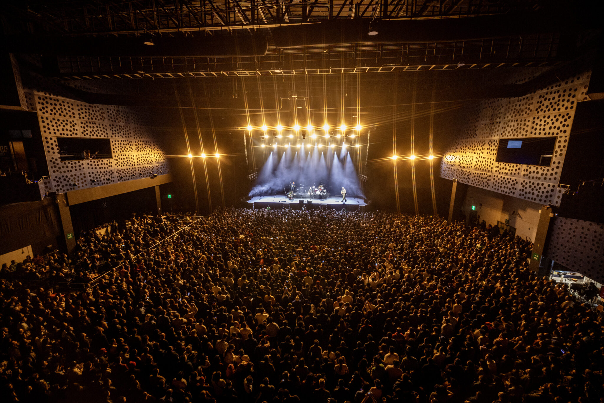 The Cardigans en el Pepsi Center, una noche nostálgica de pop sueco del ...
